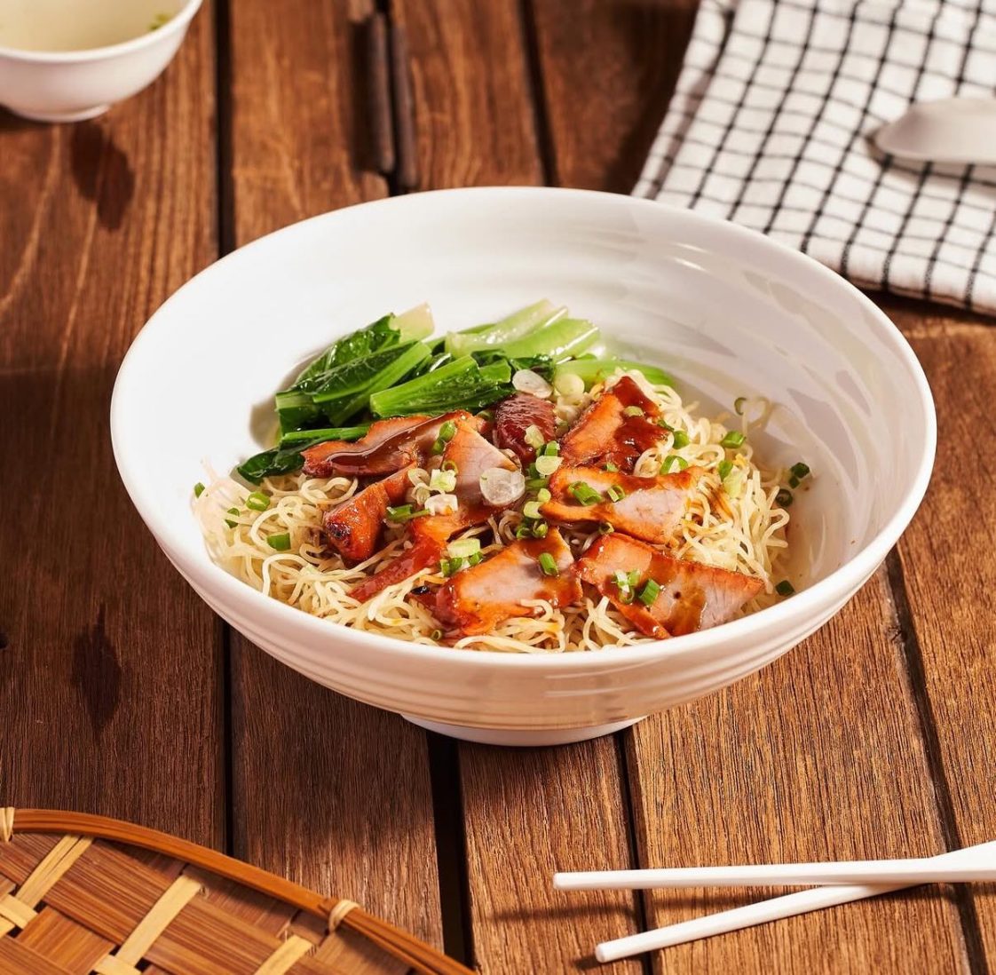 FAMOUS AWARD-WINNING LEE PLACE WANTON MEE FROM BANGKOK OPENS FIRST ...