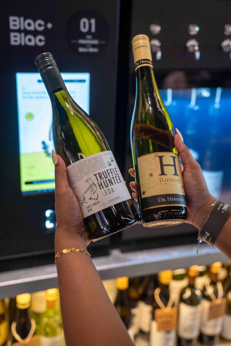 FIRST SELF-SERVE WINE BUFFET IN SINGAPORE WITH UNLIMITED WINE POURS ...