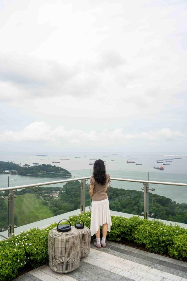 1-ALFARO: NEW SCENIC LIGHTHOUSE-INSPIRED GLASSHOUSE ROOFTOP RESTAURANT ...