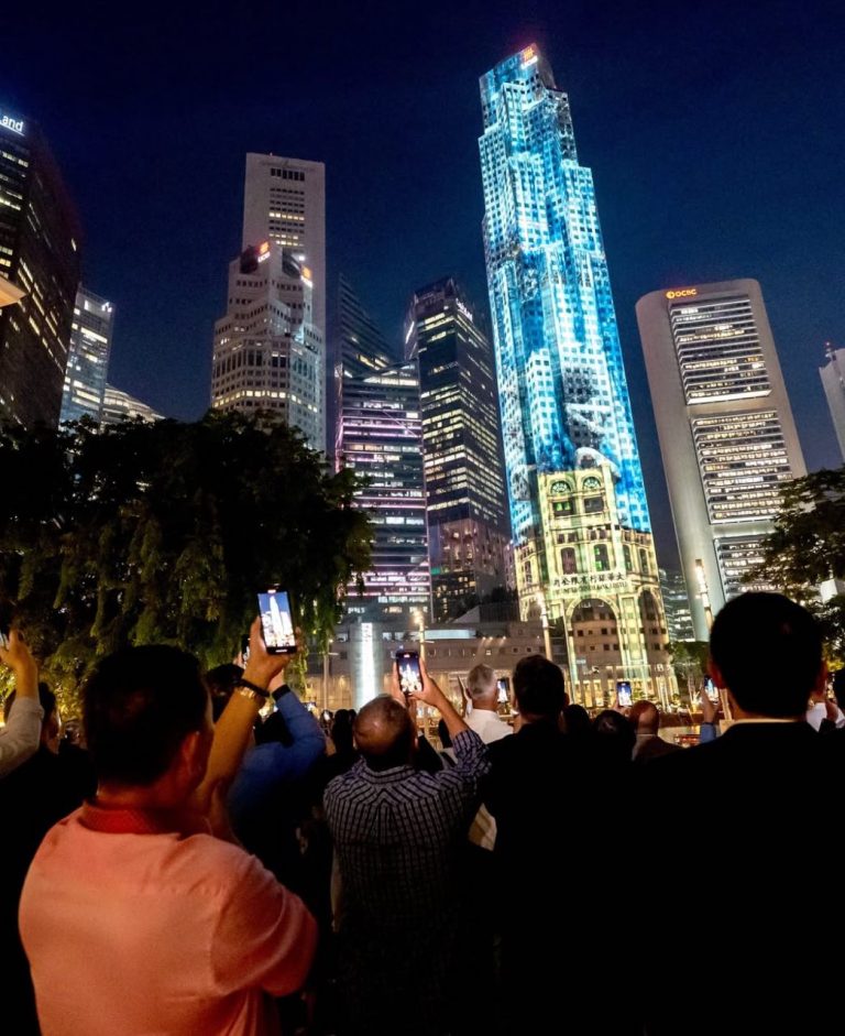 THIS 280-METRE SKYSCRAPER IN SINGAPORE TURNS INTO THE WORLD’S TALLEST ...