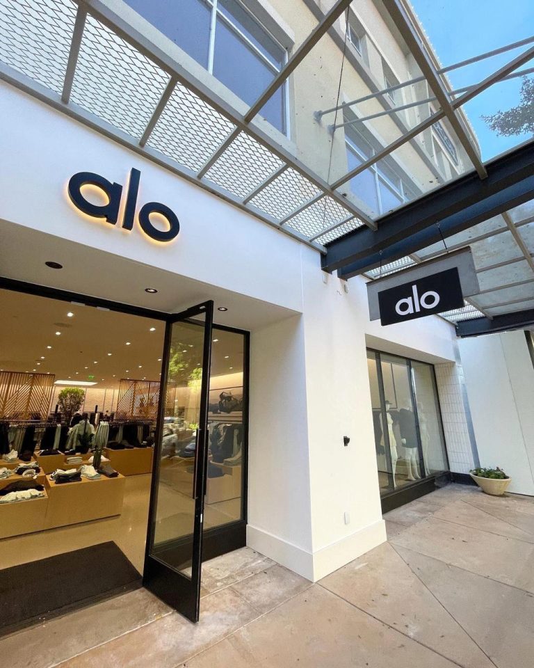 CULT-FAVOURITE ALO YOGA OPENING FIRST STORE IN SINGAPORE AT MARINA BAY ...