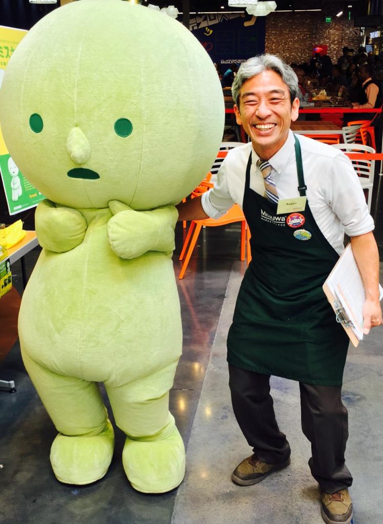 LIFE-SIZED SMISKI MASCOT MEET & GREET IN SINGAPORE AT KINOKUNIYA ON ...