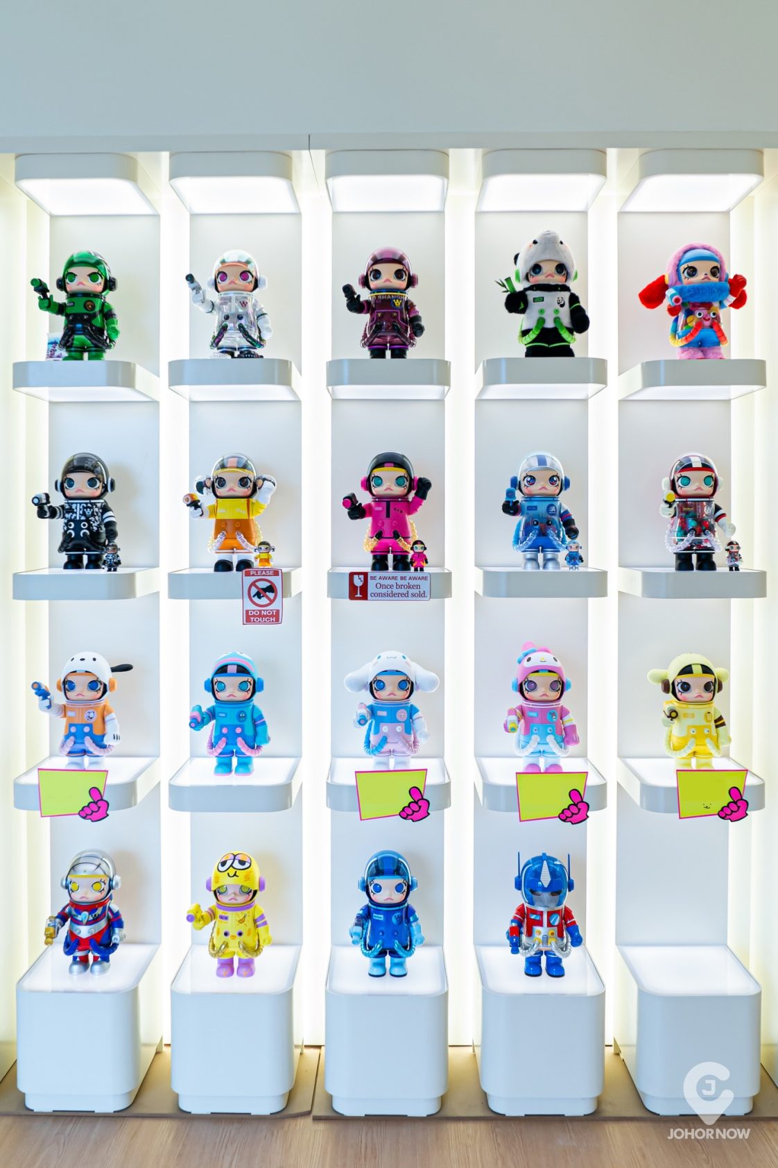 NEW MEGA 3-STOREY BLIND BOX STORE IN JOHOR BAHRU WITH OVER 700 SERIES ...