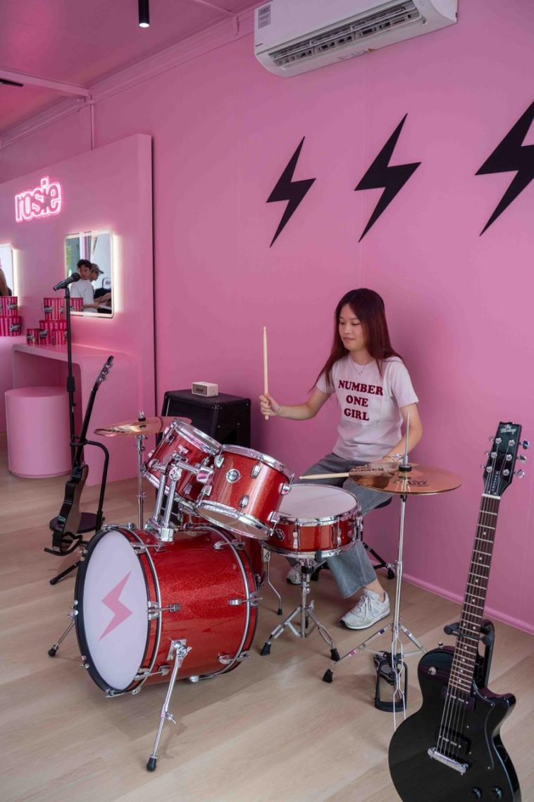 FIRST EVER BLACKPINK ROSÉ POP-UP EXHIBITION & STORE IN SINGAPORE WITH ...