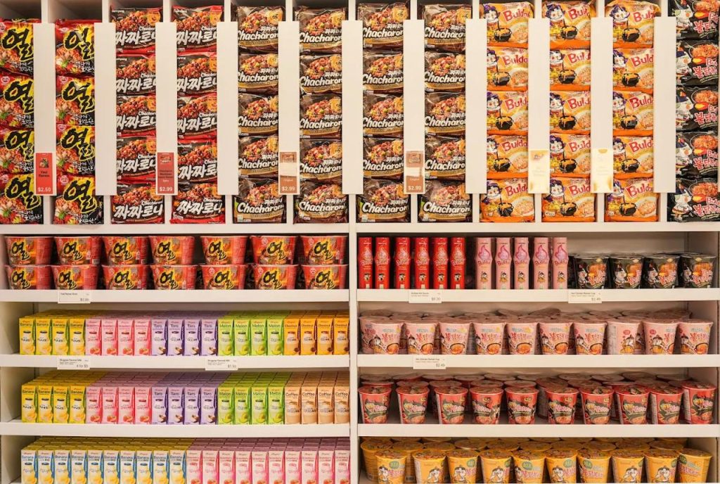 NEW 3-IN-1 KOREAN CONCEPT WITH RESTAURANT, CAFÉ, RAMEN “LIBRARY ...