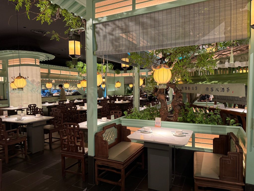 FAMOUS LONGJING RESTAURANT OPENS IN SINGAPORE WITH ORIENTAL LAKE ...