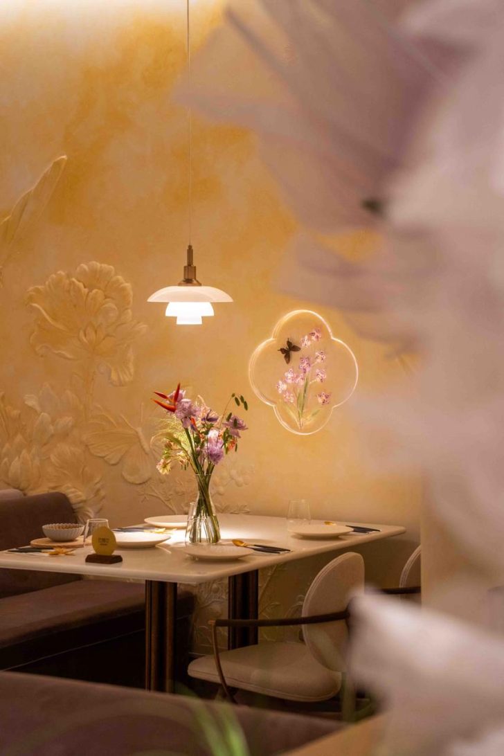TOMACADO: FLORAL-THEMED RESTAURANT & FLOWER BAR WITH IN-HOUSE FLORIST ...