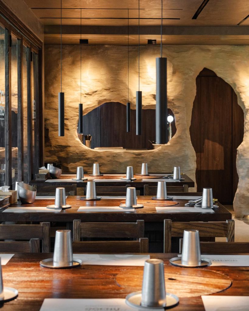 NEW CAVE-INSPIRED KOREAN RESTAURANT HAS VIRAL DEEP-FRIED CHILLI PEPPERS ...