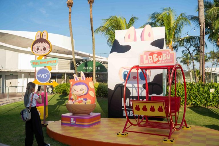 LABUBU MINI MARKET-THEMED POP-UP STORE & LIFE-SIZED 2.4-METRE TALL ...