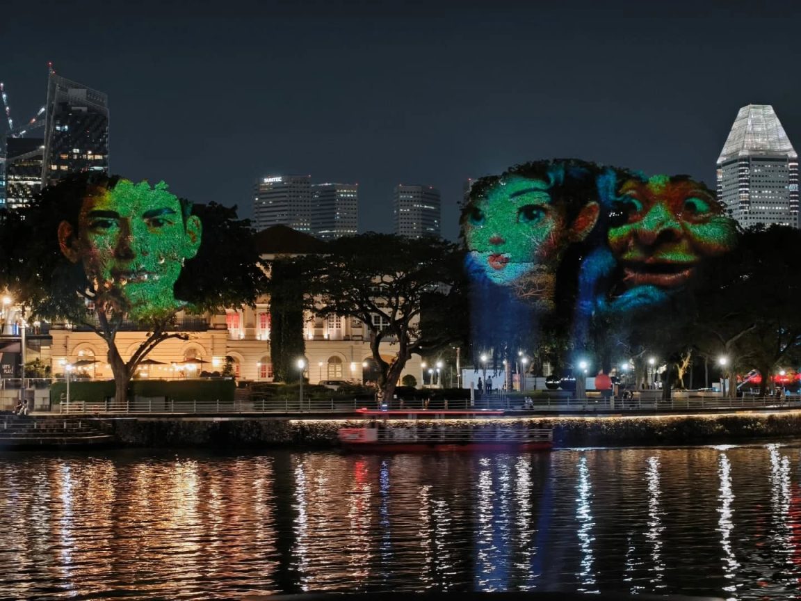 FREE LIGHT SHOW PROJECTIONS ALONG THE SINGAPORE RIVER TILL 21ST ...