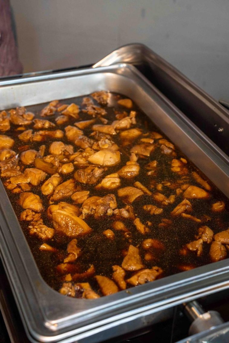 WE TRIED A $7 WEEKDAY LUNCH BUFFET IN SINGAPORE THAT HAS UNLIMITED ...