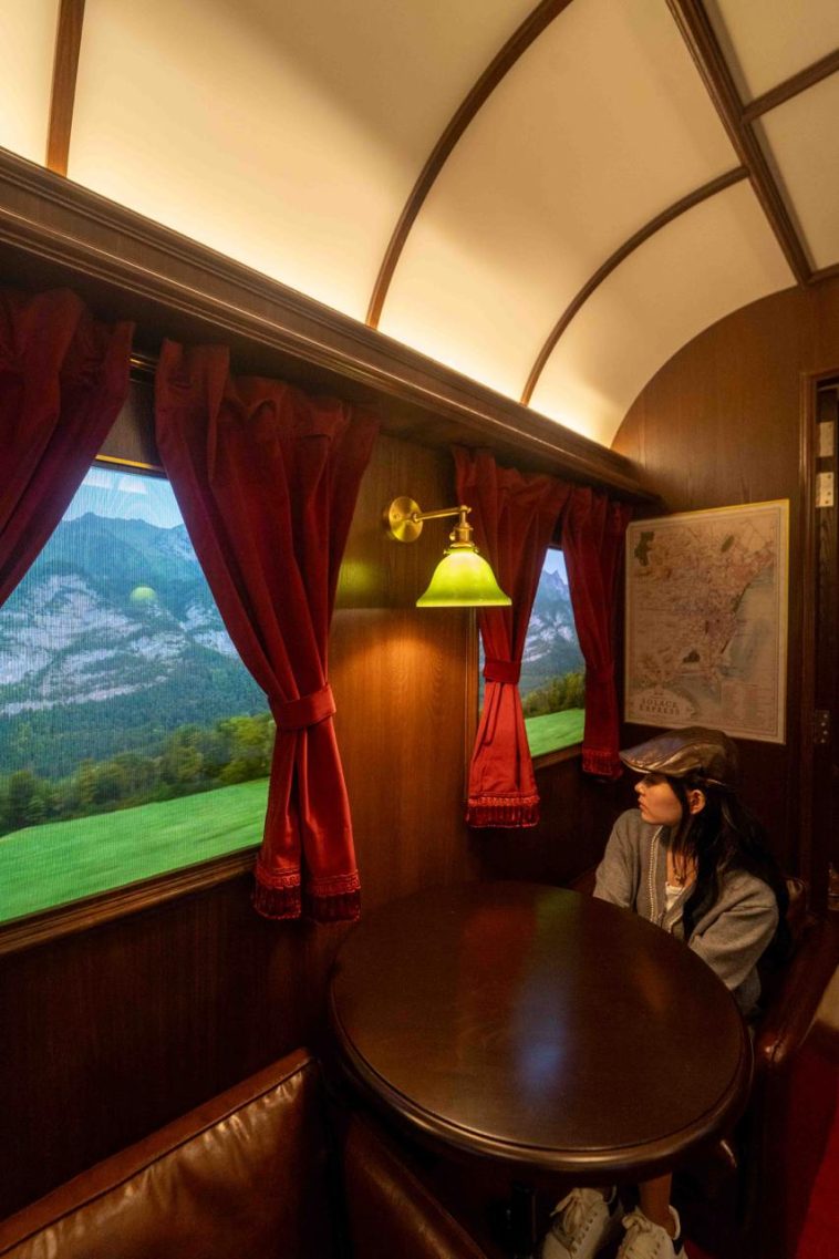 SOLACE STUDIOS’ NEW VINTAGE PHOTOBOOTH WITH 9 THEMED ROOMS: ORIENT ...