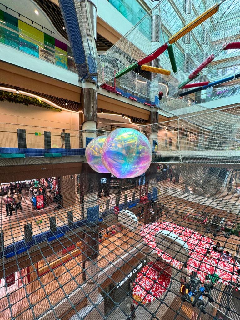 NEW 4-STOREY INDOOR SUSPENDED PLAYGROUND IN A SHOPPING MALL: MULTI ...