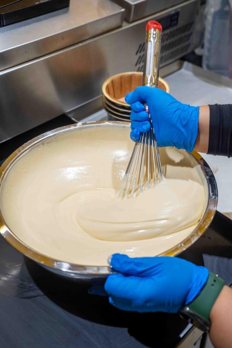 VIRAL OOZING MOLTEN BASQUE CHEESECAKES FROM CAT & THE FIDDLE ARE ...