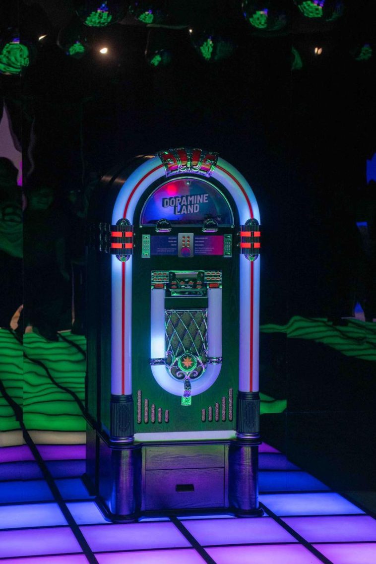 DOPAMINE LAND IMMERSIVE PLAYGROUND OPENS IN SINGAPORE: GIANT PILLOW ...