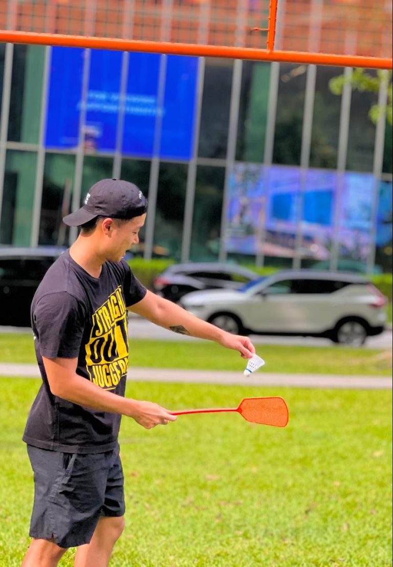 SINGAPORE’S FREE CURVED BADMINTON NET LETS YOU PLAY WITH LITERALLY ANY ...